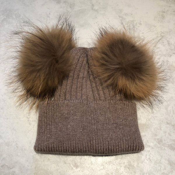 Mocha Double Bobble Hat – Jewel Boutique